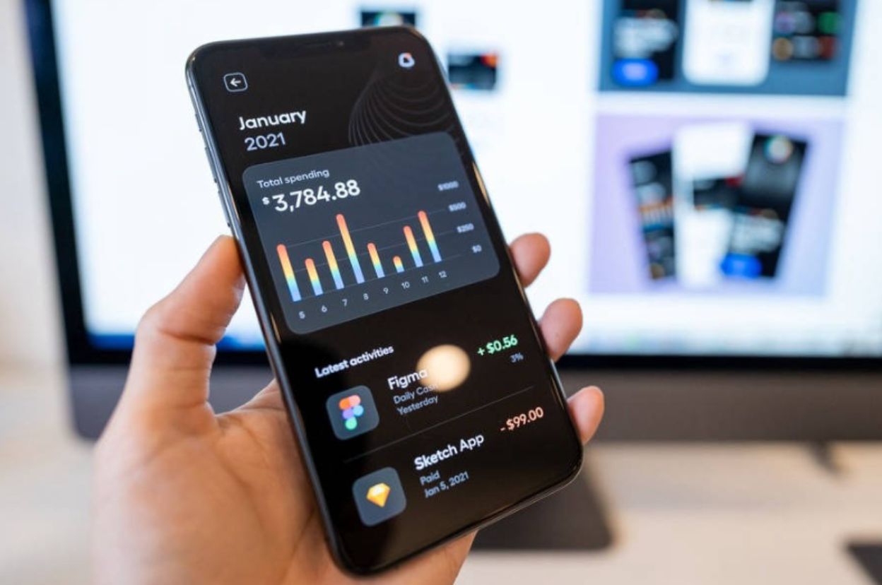 HKT Drives Digital Transformation with 5G and Smart Mobile Applications